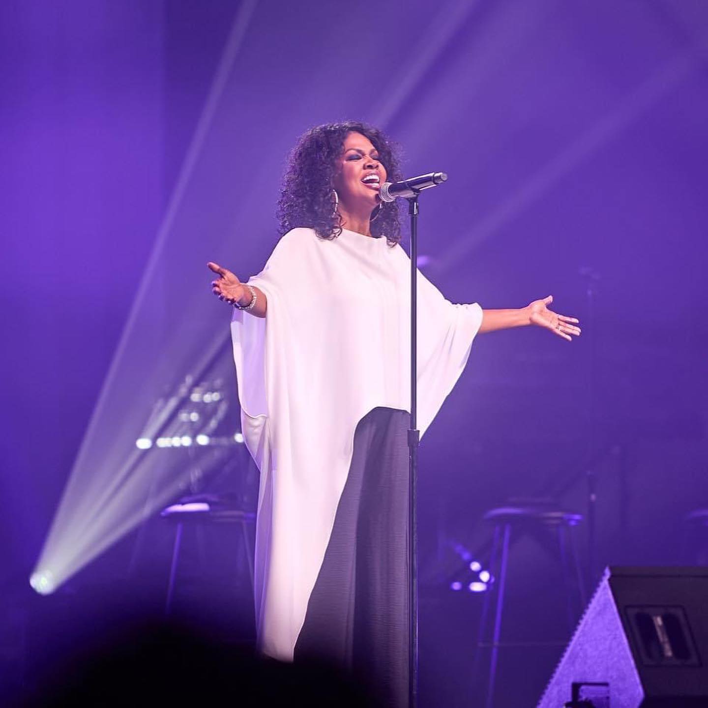 CeCe Winans’ “The Goodness Tour” Set for 2024