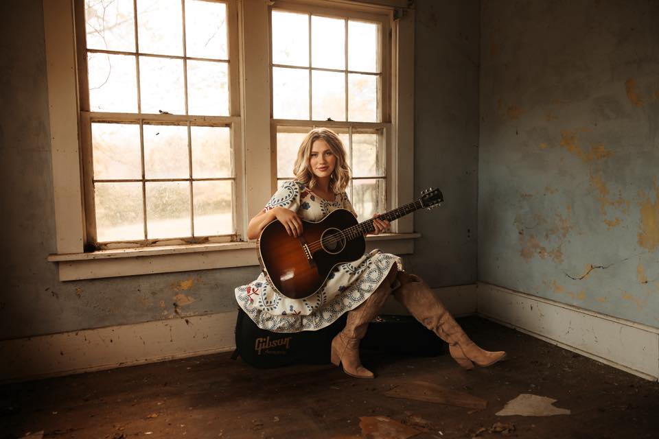 Hannah Harper Moves American Idol Judge Carrie Underwood to Tears with ...